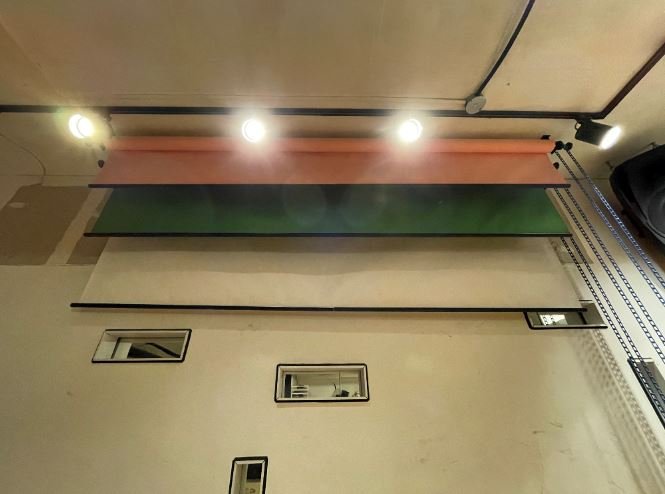 필름메이커스 커뮤니티 - 강남 언주역 앞 커피숍과같은 공유사무실 함께 쓰실분 구해요